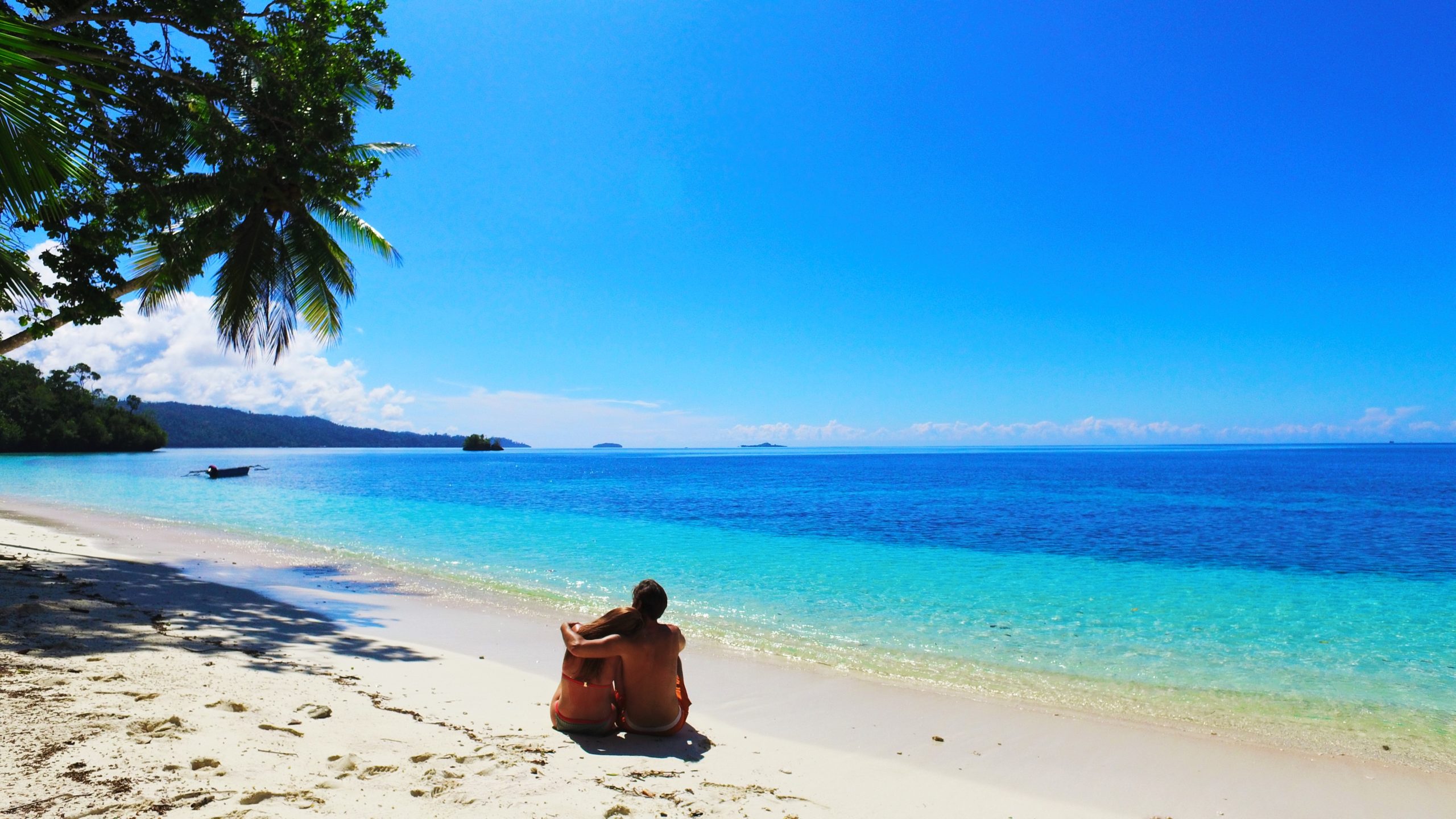 Best 10 Small Island for Honeymoon Escape in Indonesia - LuxeIndonesia ...